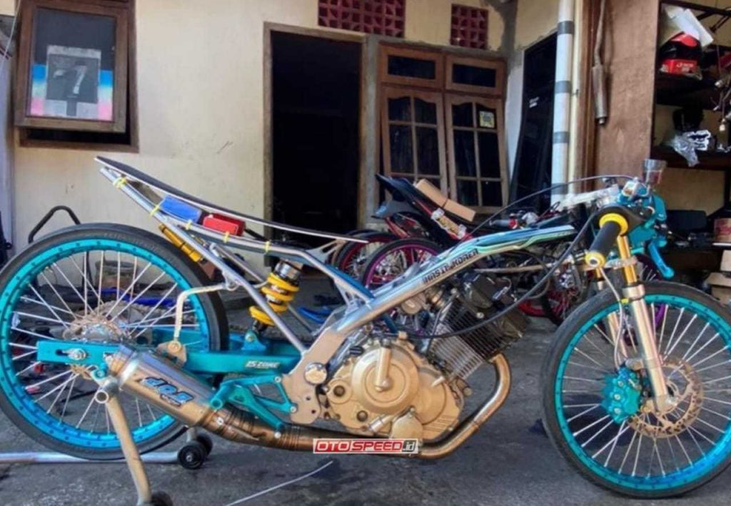 Drag Bike 2023 Surakarta : Trek Basah Tak Jadi Masalah, FU 200cc Quen Astik CMG Markipat Sukses ...